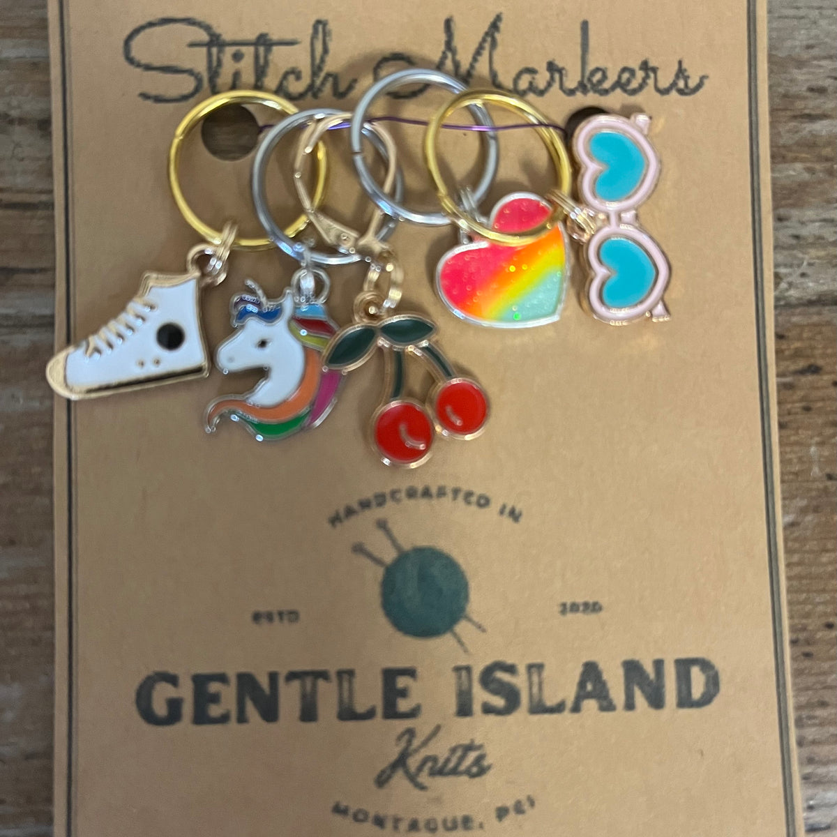 Gentle Island Stitch Markers – Hippy Strings